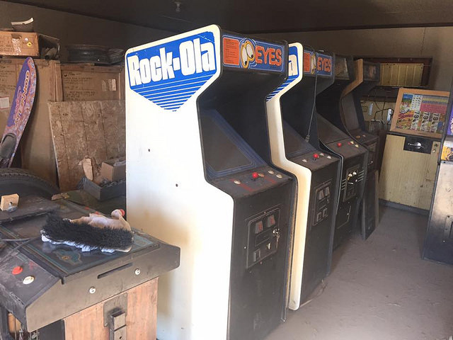 Arcade Raid! Awesome Cab Haul: Nebraska, USA – The Arcade Blogger